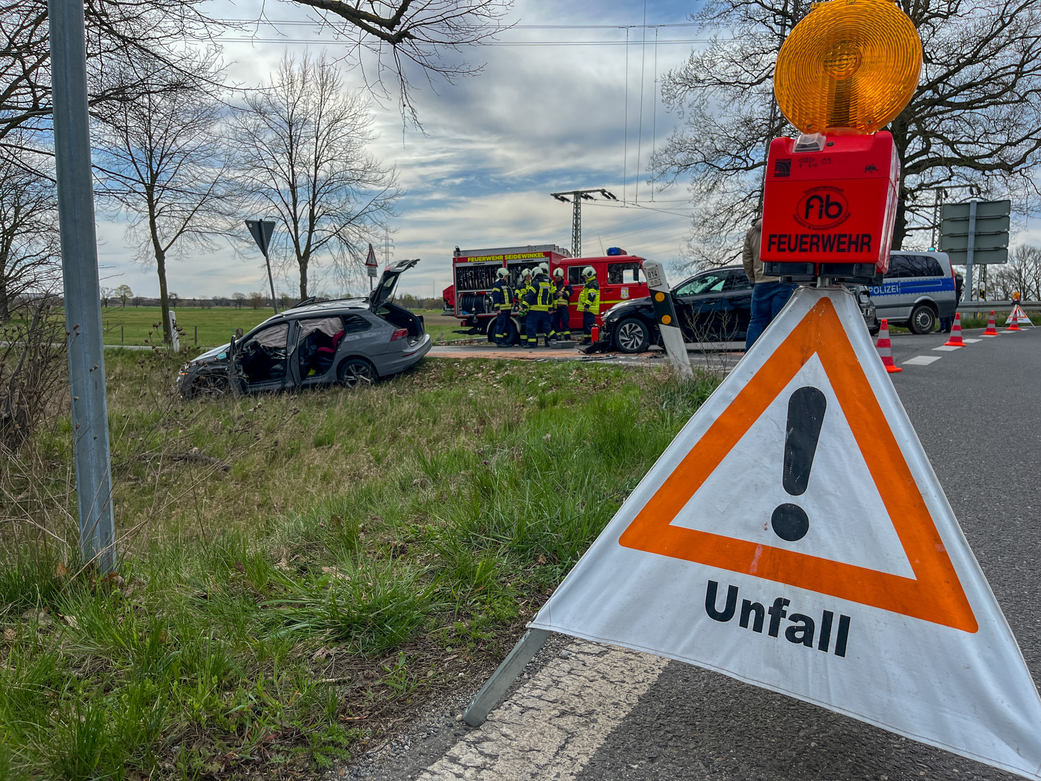 Bergen: Zwei PKW kollidieren auf Kreuzung - Blaulichtreport Lausitz